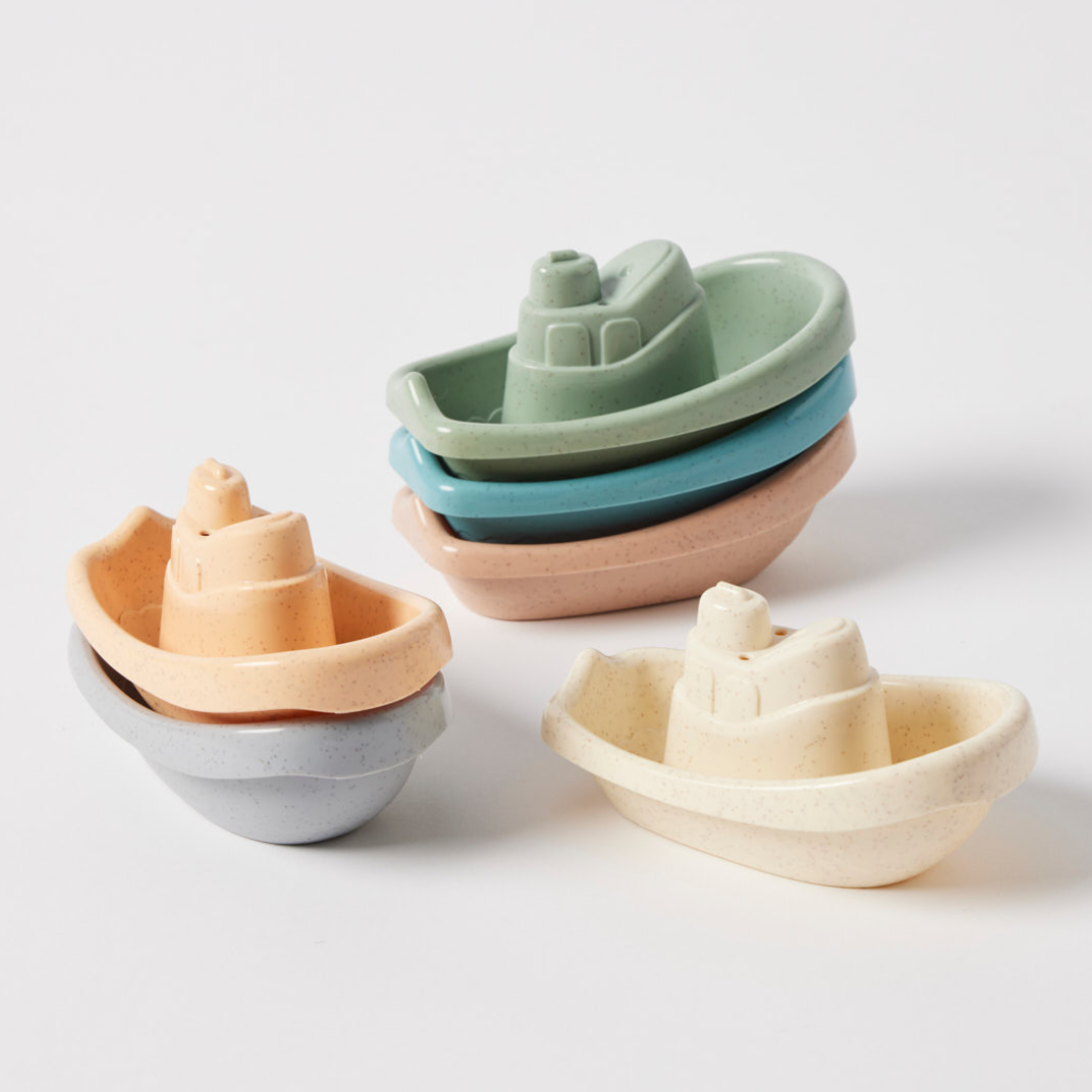 Jiggle & Giggle - Eco-Friendly Splash & Pour Boats – K and K Creative Toys